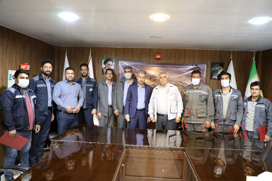 از کارگران نمونه شاغل در شرکت ماهان سیرجان تجلیل شد